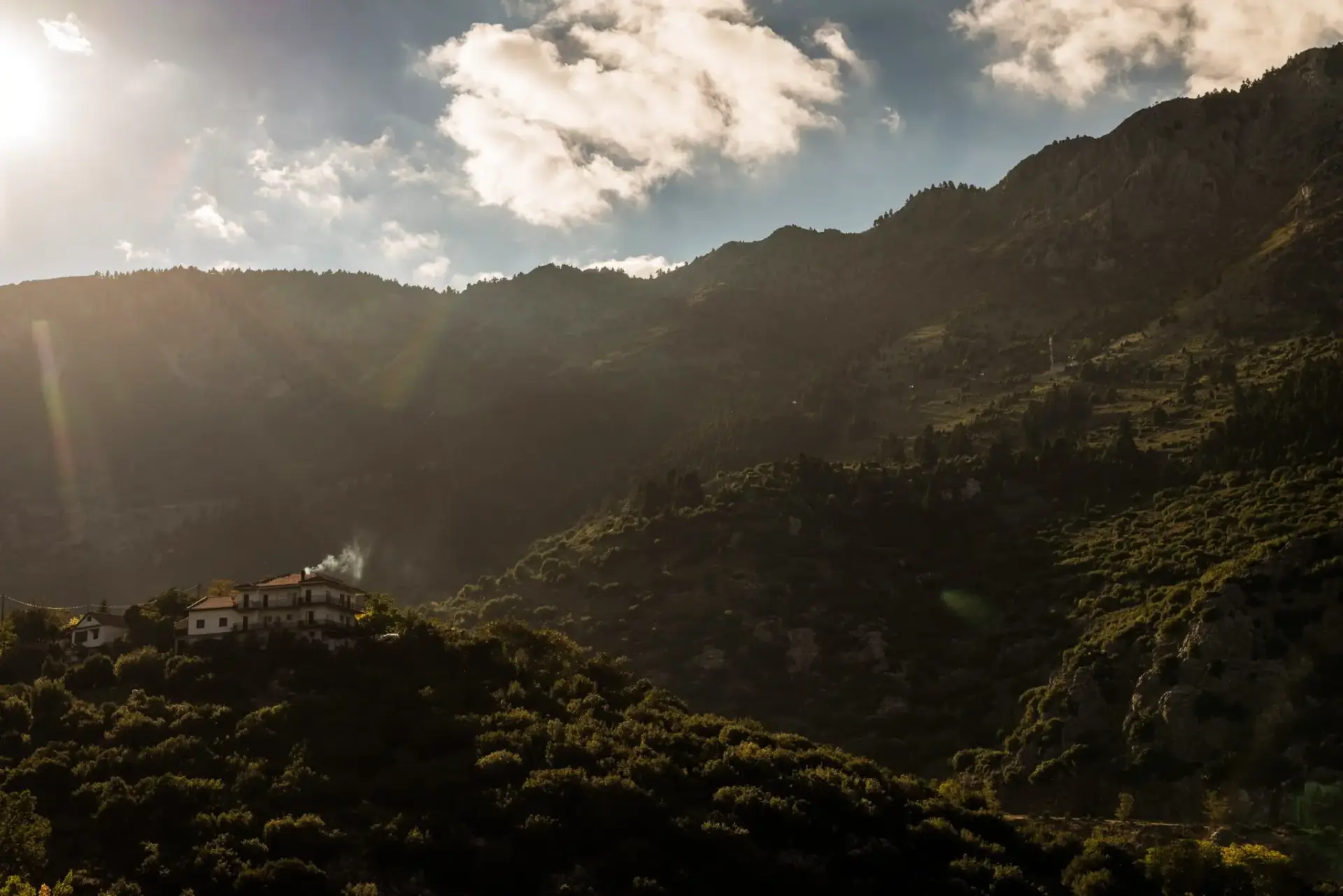ΚΥΡΙΑΚΗ 12 ΟΚΤΩΒΡΙΟΥ ΠΕΖΟΠΟΡΙΑ. ΔΙΑΣΧΙΖΟΝΤΑΣ ΤΗΝ ΚΑΡΔΙΑ ΤΟΥ ΕΘΝΙΚΟΥ ...